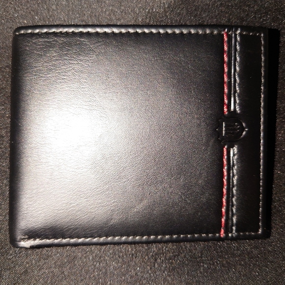 Wembley | Accessories | New Wembley Bifold Wallet | Poshmark